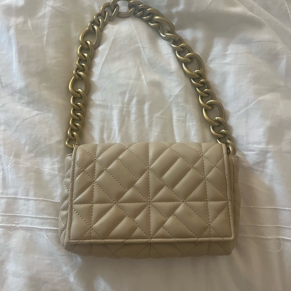 Zara | Bags | Beautiful And Good As New Beige And Gold Zara Purse ...